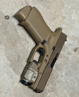 Glock 19x with rare Glock branded Streamlight TLR-7a light plus mags ...
