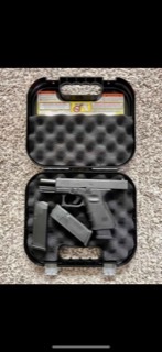 Glock 19 Gen 3, magazines, and Safariland holster – Glendale – Pistols ...