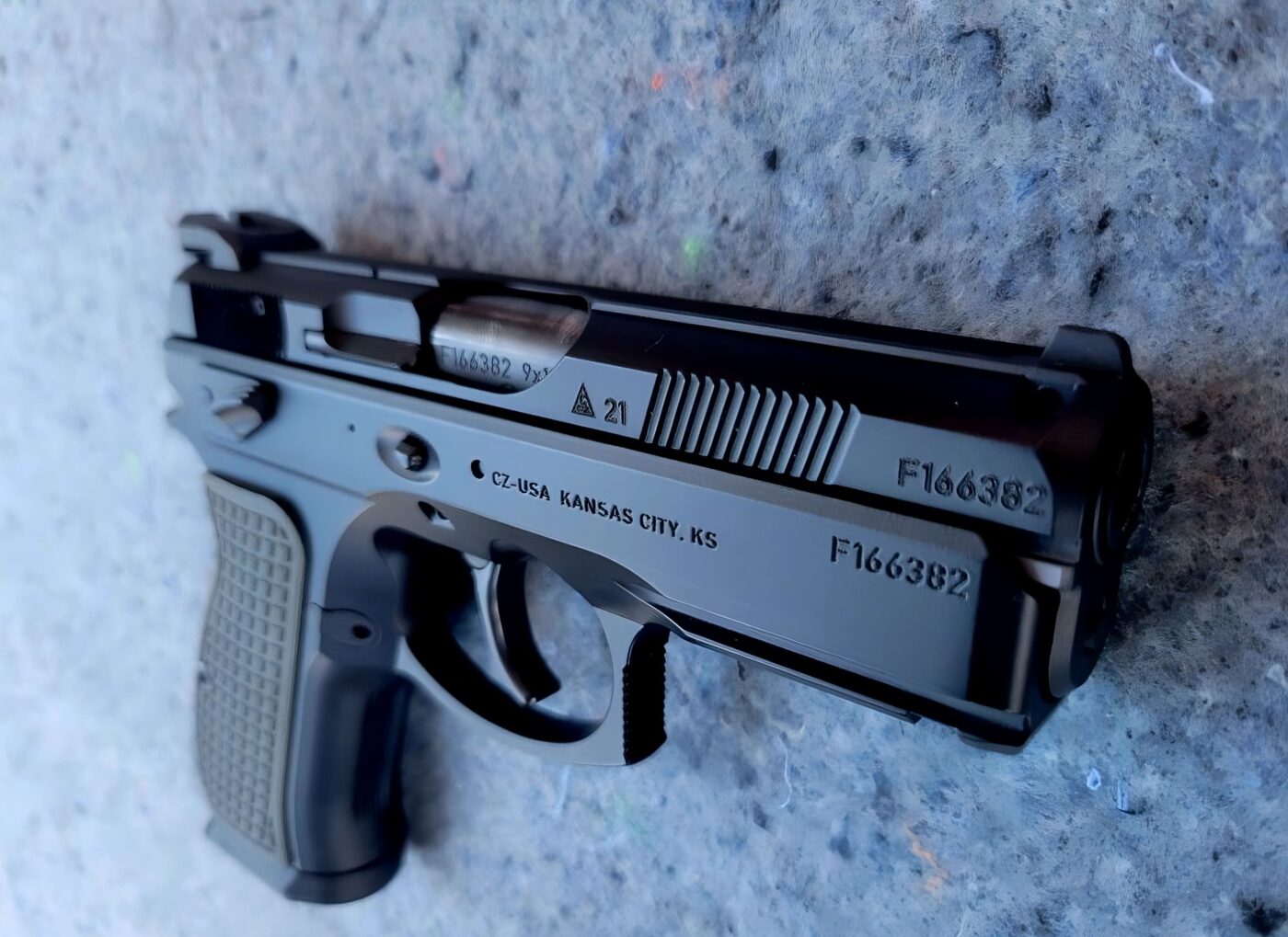 CZ 75 P-01 Omega 9mm – OD Green Grips – Tempe – Semi Auto Pistols | Gun ...