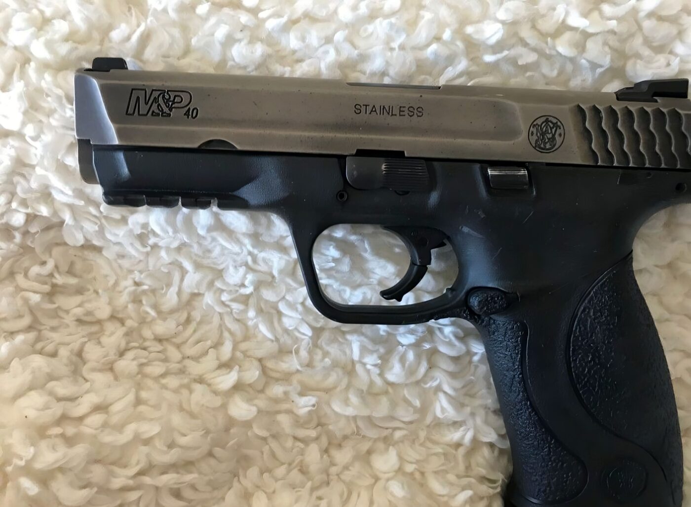 Smith & Wesson M&P40 40 S&W Full Size Centerfire Pistol – Phoenix ...