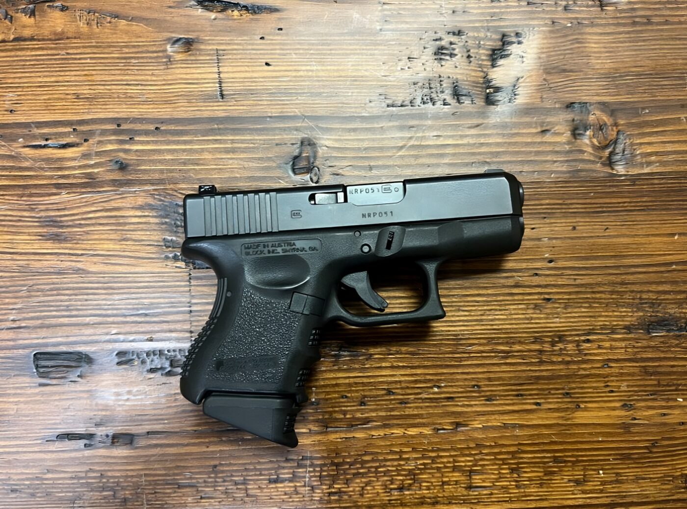 Glock 27 Gen 3 .40 S&W Compact Semi Auto Pistol – Phoenix – Semi Auto ...
